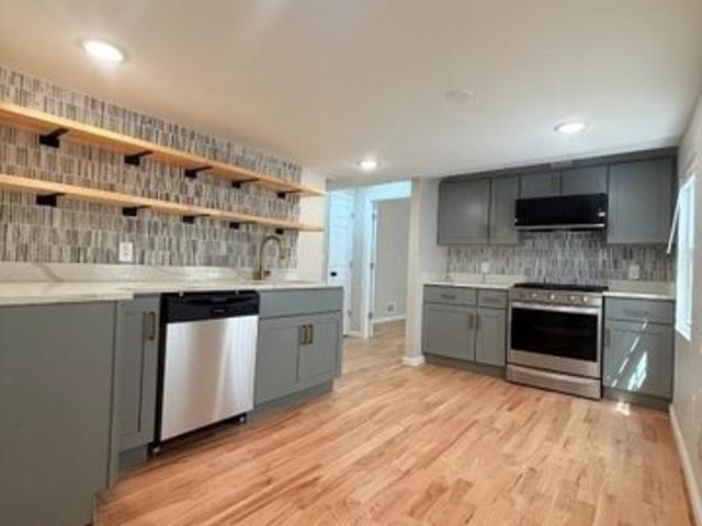 392 S 9th St, Newark, NJ 07103