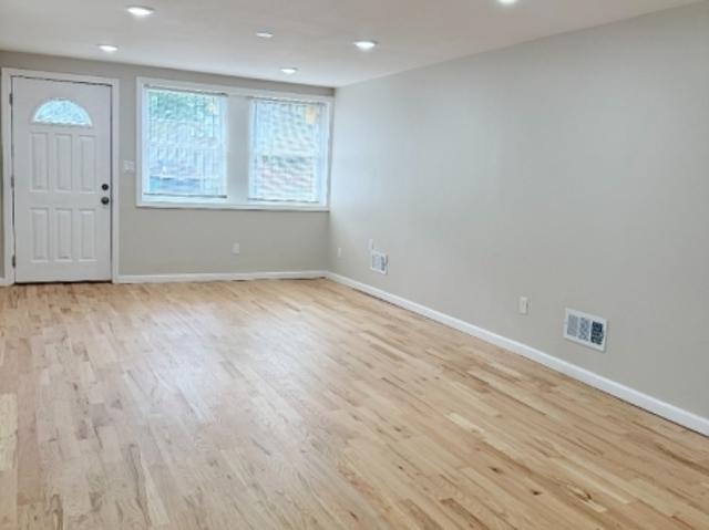 392 S 9th Street