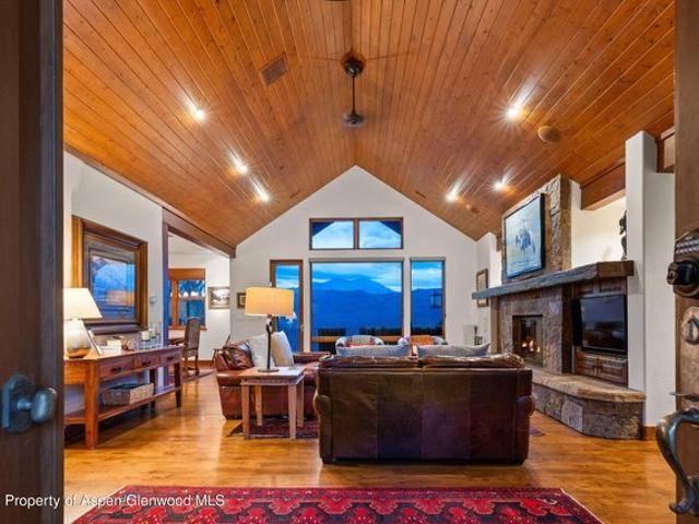 392 Sunrise Ln, Carbondale, CO 81623