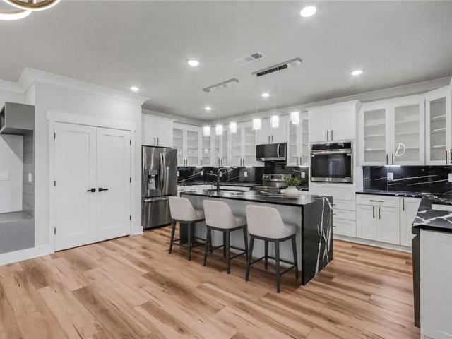 392 Price Place