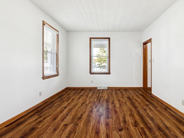 392 W Exchange Street