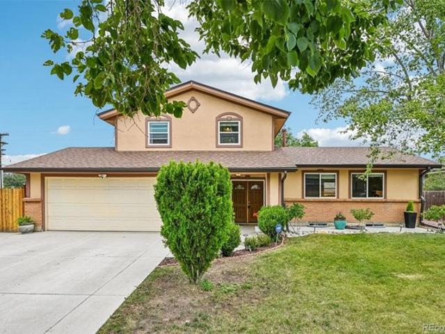 392 Zion St, Aurora, CO 80011