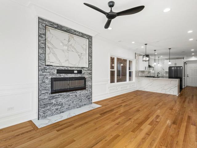 3934 N Sawyer Avenue # 1