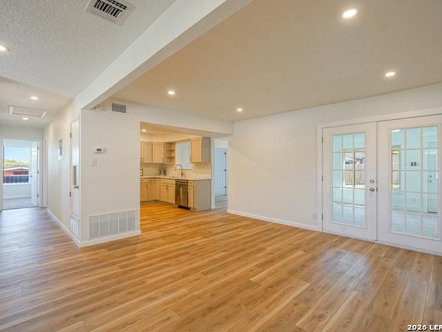 3934 Southport