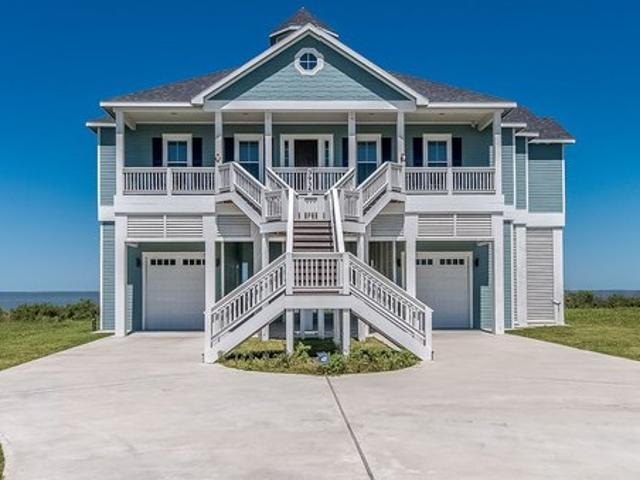 3935 Evening Primrose Dr, Galveston, TX 77554