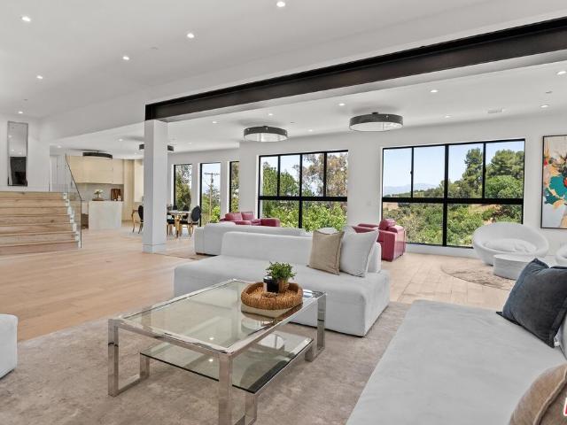 3935 Hopevale Dr, Sherman Oaks, CA 91403 | MLS #26827 | Compass