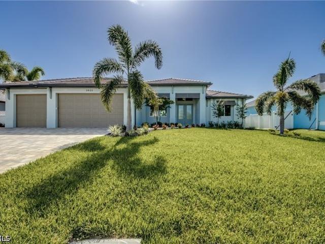 3935 SW 17th Pl, Cape Coral, FL 33914