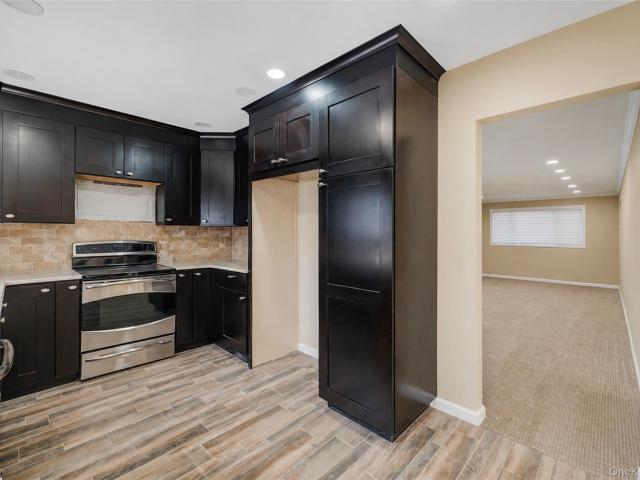 3935 Sally Lane
