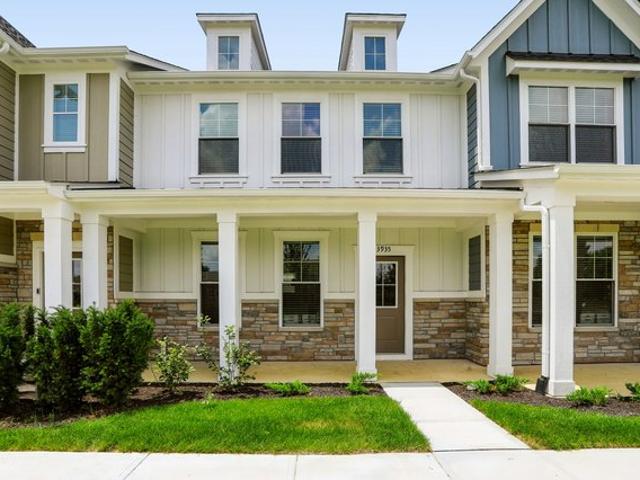 3935 Sandpiper Way, Brownsburg, IN 46112