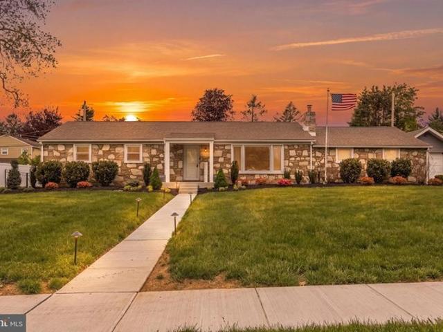 3936 Martin Rd, Huntingdon Valley, PA 19006