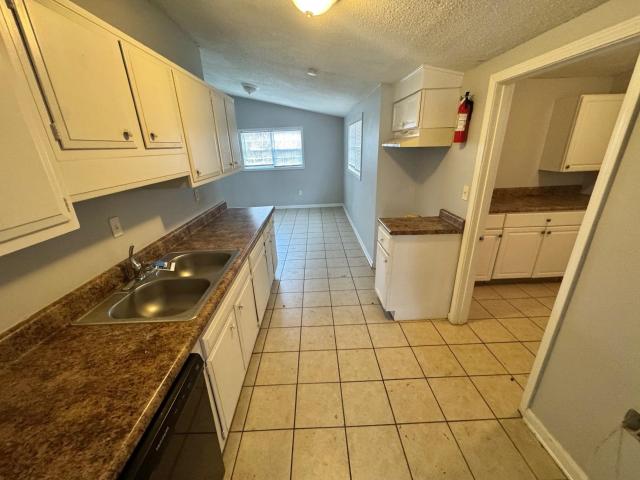 3936 ajanders dr