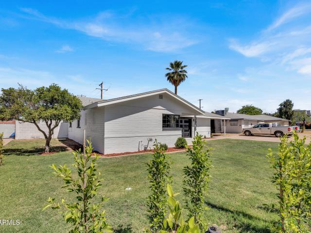 3936 E Oak St, Phoenix, AZ 85008 | MLS #7011 | Compass