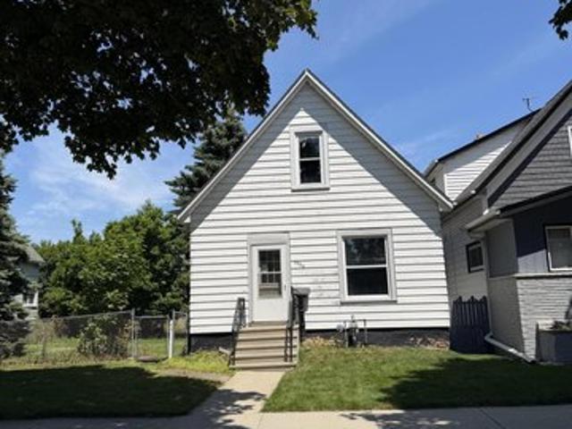 3936 E Squire Ave, Cudahy, WI 53110