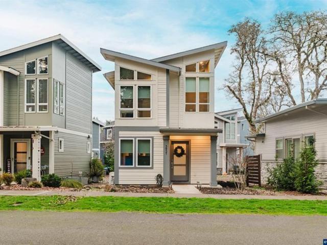 3937 Cousteau Dr SE, Salem, OR 97302