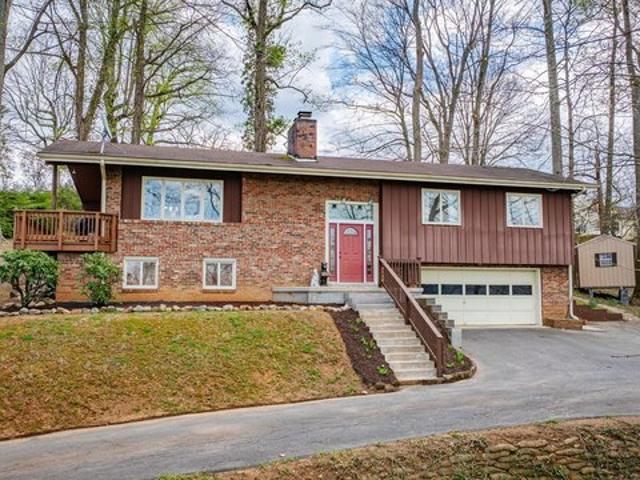 3937 Ridgeline Dr, Kingsport, TN 37664