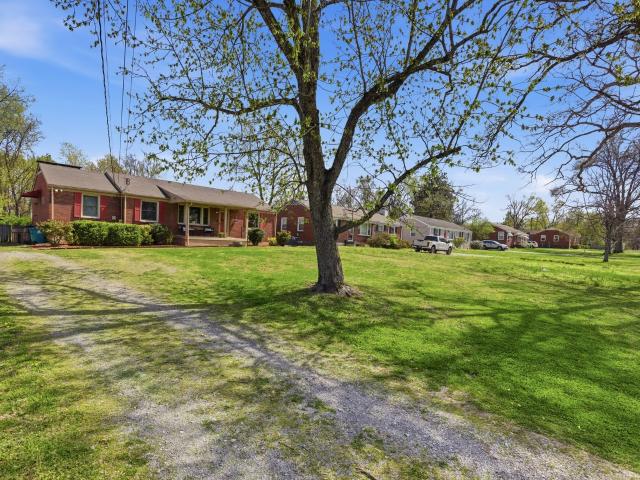 3938 E Ridge Dr