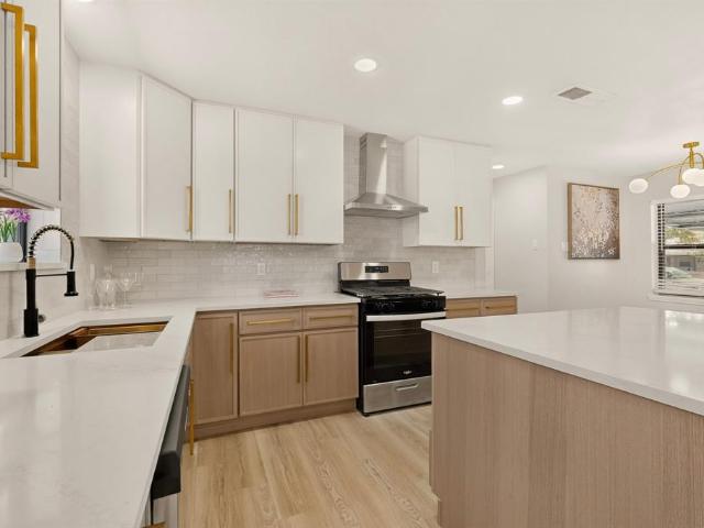 3938 Roanoke Drive