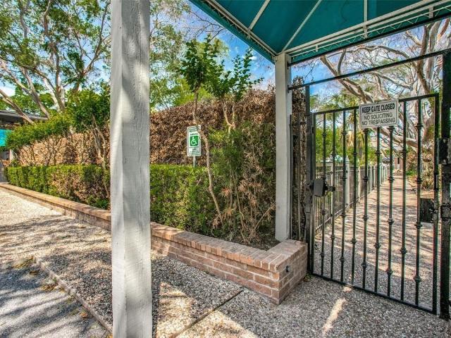 3938 W Alabama St, Unit 8, Houston, TX 77027 | MLS #92557 | Compass