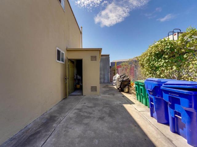 3938 42 La Salle Street