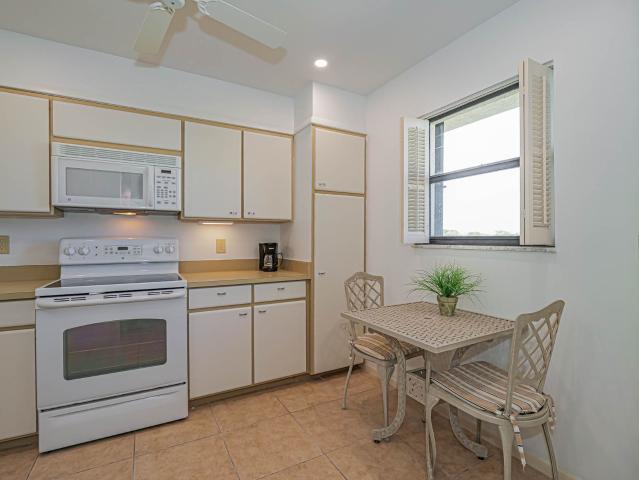 3939 Ocean Drive Unit# PH8, Vero Beach, US, FL