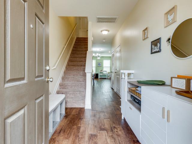 3939 Cannonsgate Ln