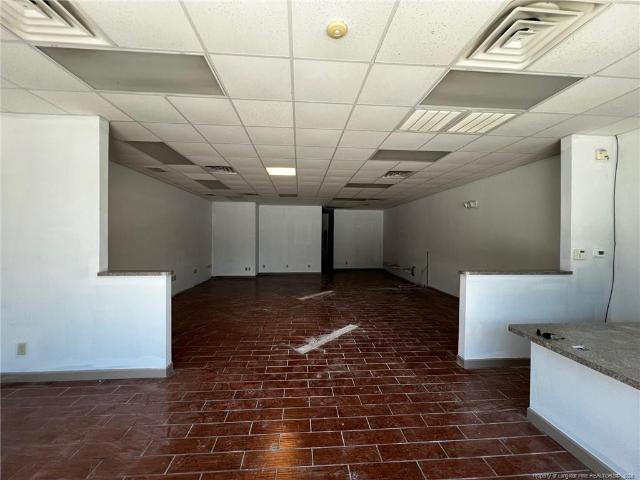 Commercial: MLS #LP760486