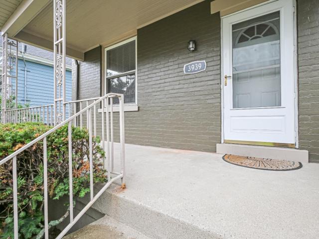 3939 Delmar Avenue