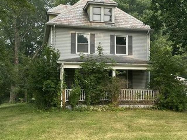 3939 Ellwood Rd, New Castle, PA 16101