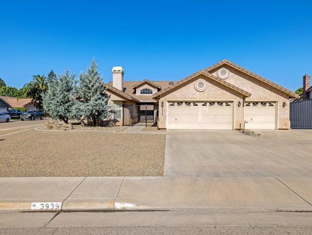 3939 S Vickie Ct, Visalia, CA 93277