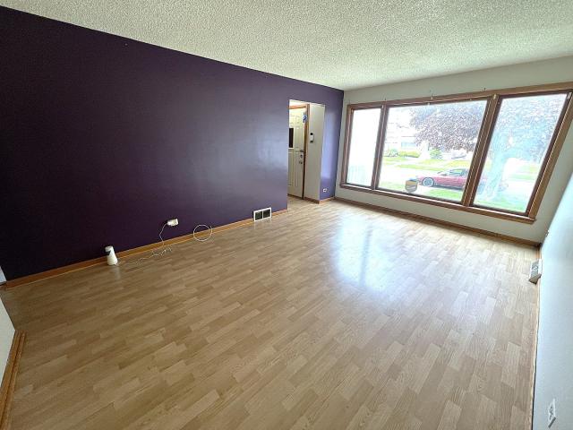 3939 W 84th Place