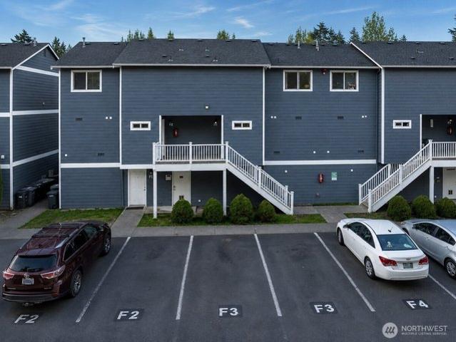 3939 10th St SE Apt F3, Puyallup, WA 98374