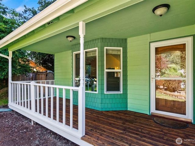 3930 Oxford Loop SE