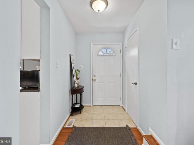 3930 Collis Oak Ct, Fairfax, VA 22033 | MLS #VAFX2295 | Compass