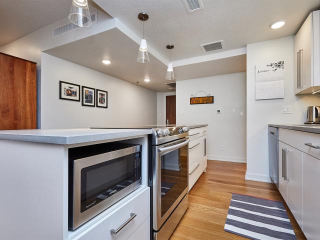 3930 Grand Avenue 404