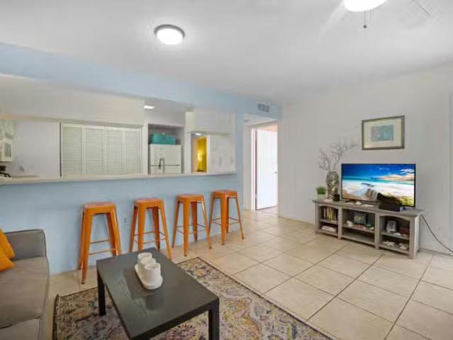 3930 S 3930 ROOSEVELT BOULEVARD # E104, KEY WEST, FL 33040 Con.