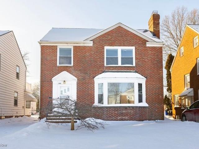 3930 Silsby Rd, University Heights, OH 44118