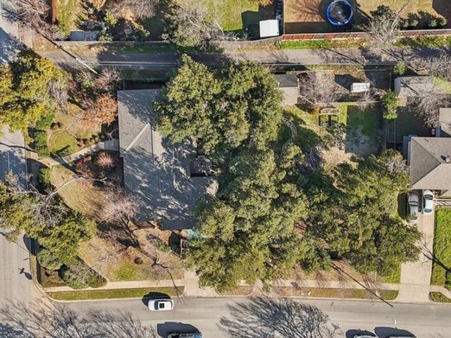 3930 Walnut Hill Ln, Dallas, TX 75229