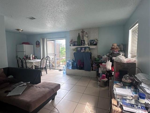3931 N Garland Avenue # 1
