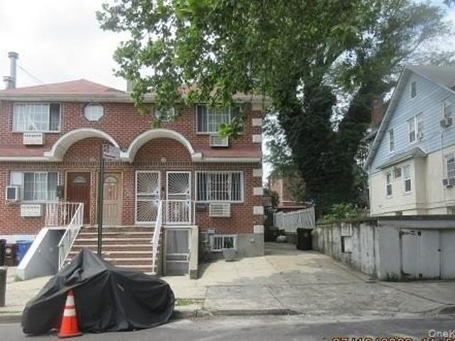 3931 DE Reimer Ave, Bronx, NY 10466