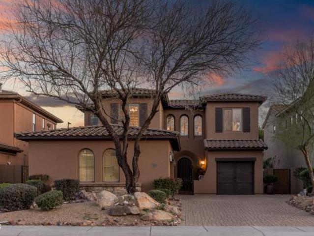 3931 E Crest Ln, Phoenix, AZ 85050