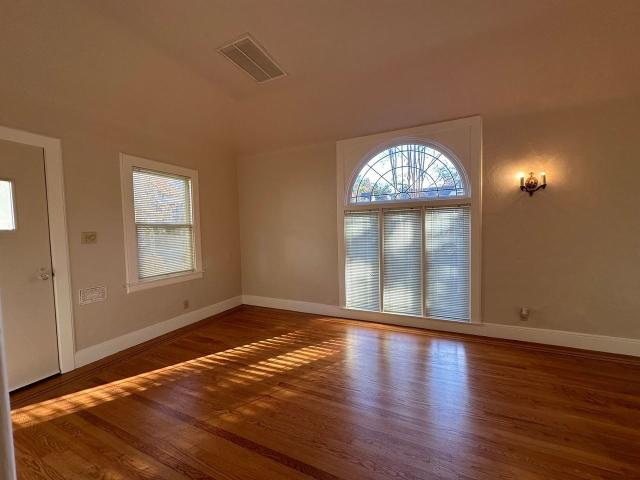 3931 / 3935 / 3949 / 3959 M Street 1 Bedroom Apartment for Rent at 3959 M Street, Sacramento, CA 95816 Midtown