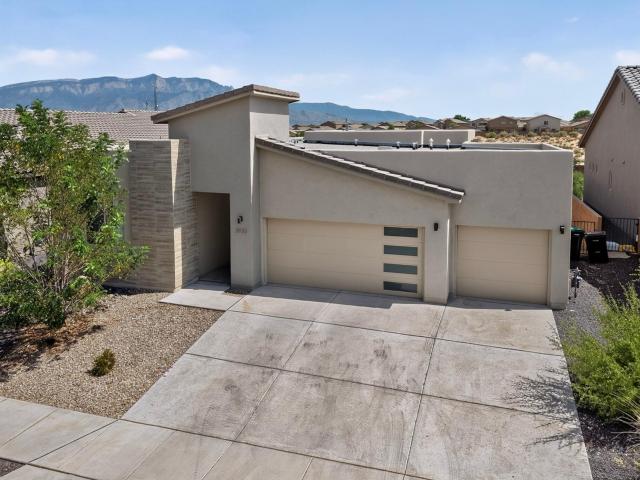 3932 Kodiak Road NE