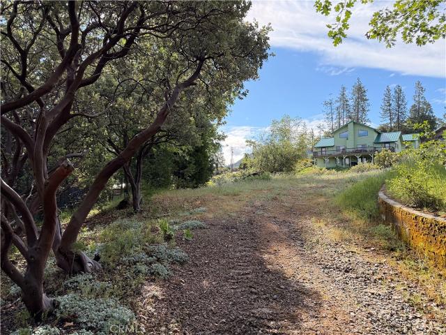 39333 Manzanita Drive