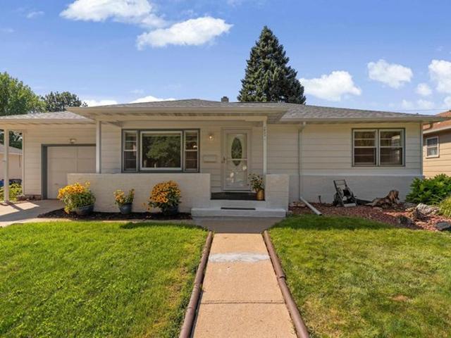 3933 Clover St, Rapid City, SD 57702
