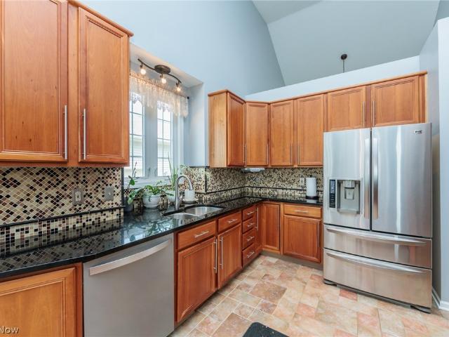 3933 Hedgewood Drive