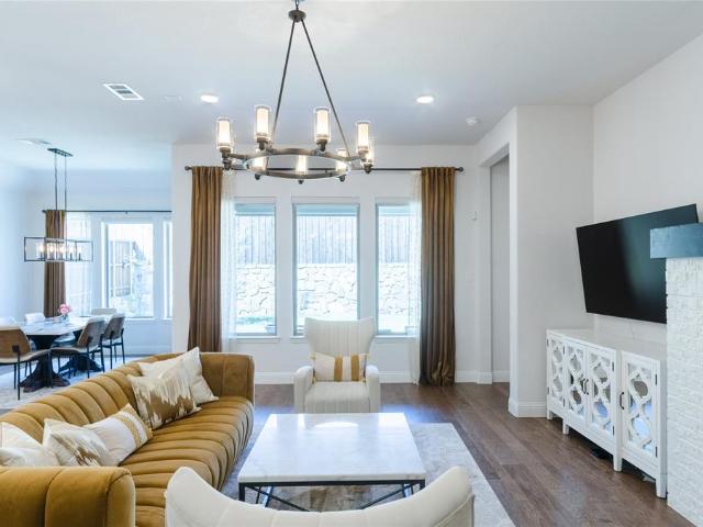 3933 Ironbark Way, McKinney, TX 75071 | MLS #21219 | Compass