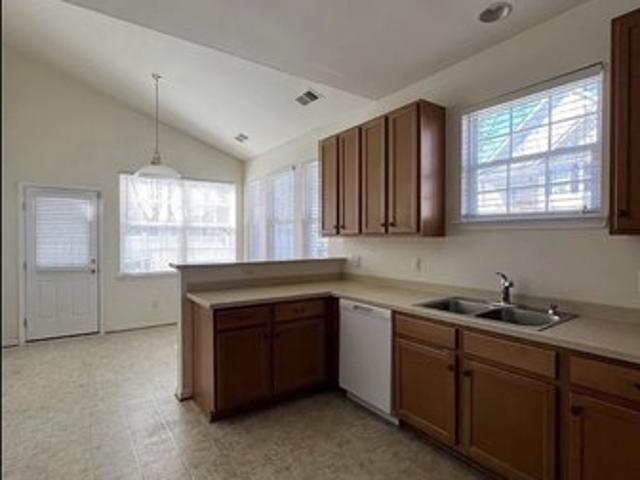 3933 Runey Dr, Virginia Beach, VA 23462