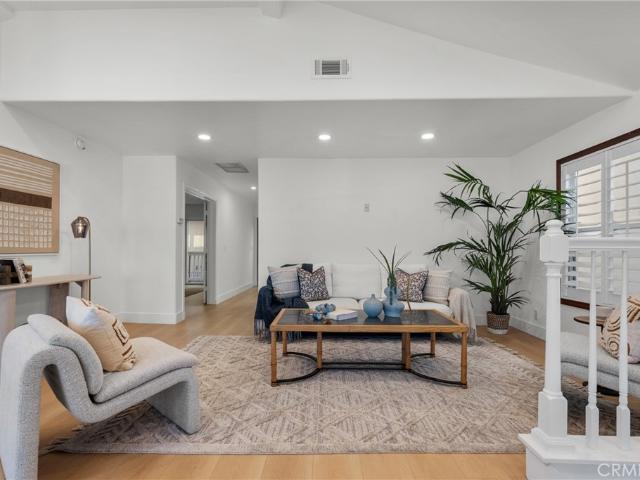3933 Sunset Lane