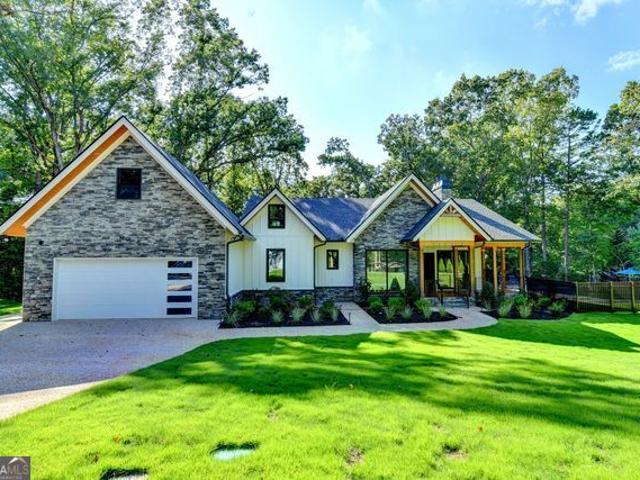 3933 Skyline Drive