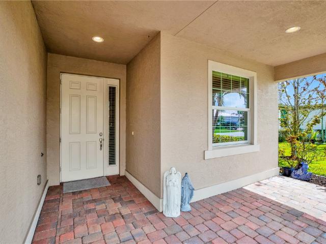 393 11th Square SW, Vero Beach, FL 32962 | MLS #295499